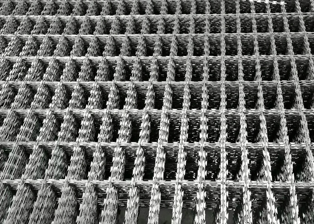 Coil Barbed Welded Razor Wire Mesh BTO 22 10mm Length For Highway