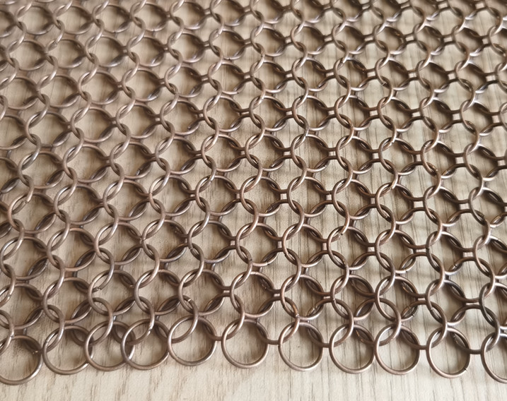 Gold Metal 1.5mm Decorative Wire Mesh Chain Link Fence Screen Customization